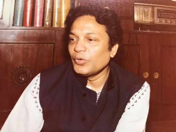 They had never met but Uttam Kumar and Supriya Devi stayed in their ...